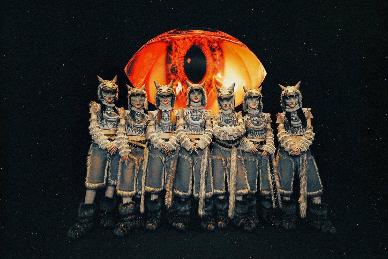 Y3K Fashion: Futuristic Fashion That’s Light-Years Ahead Y3K Fashion ...